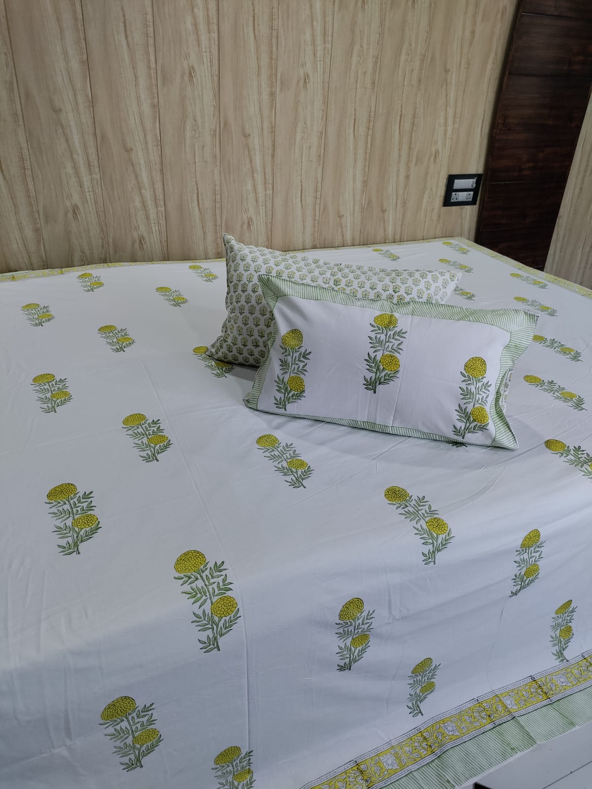 Handblock Pigment Super King Phoolwari Bedsheet – Touchfeel